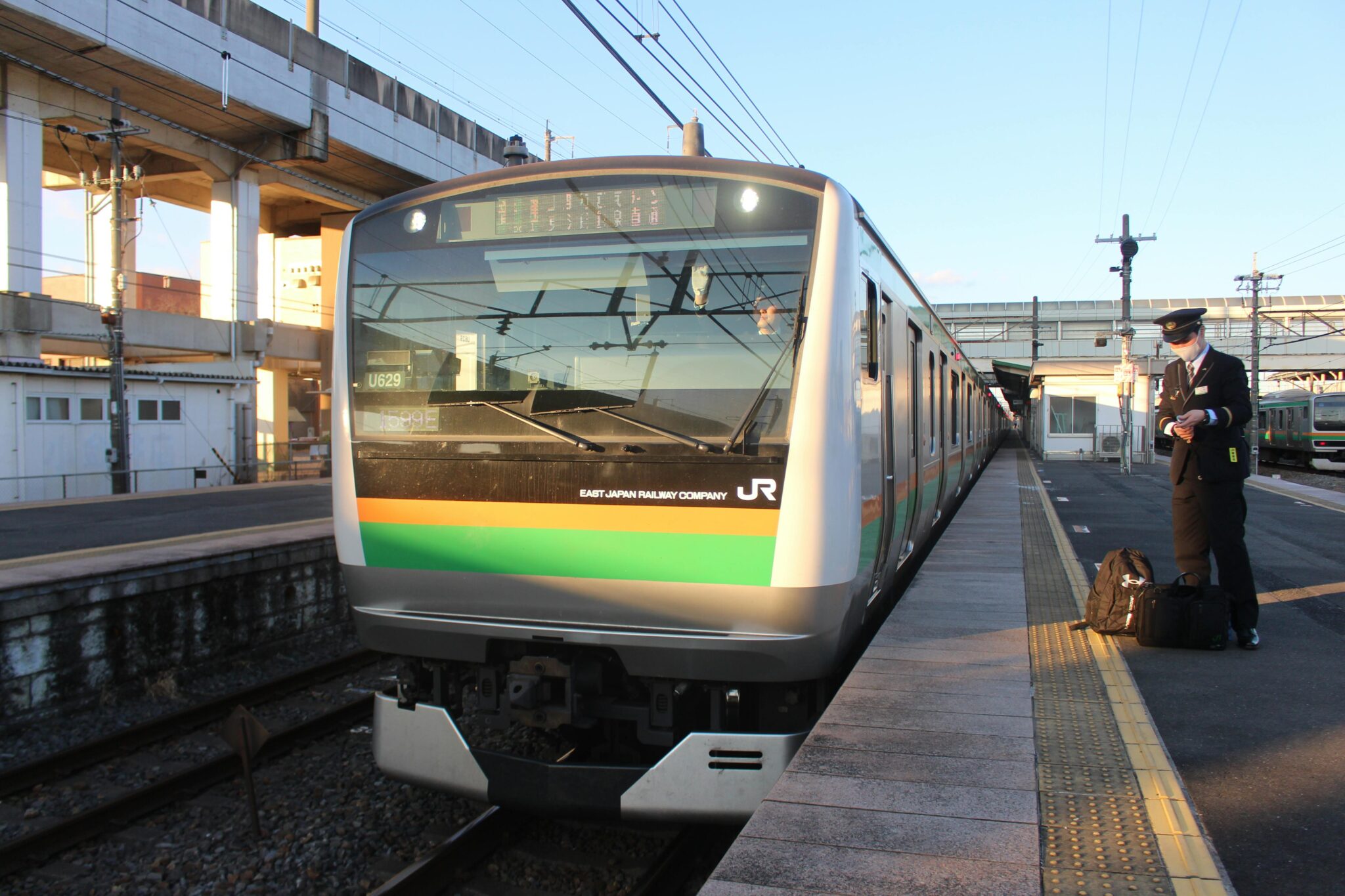 Train Travel Extravaganza! Yokohama To Tokyo | Deep Japan
